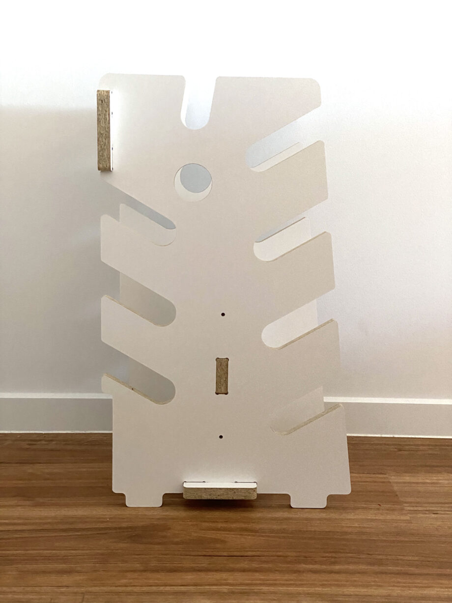 60cm (8 slots) skateboard rack – white – Kats Rack